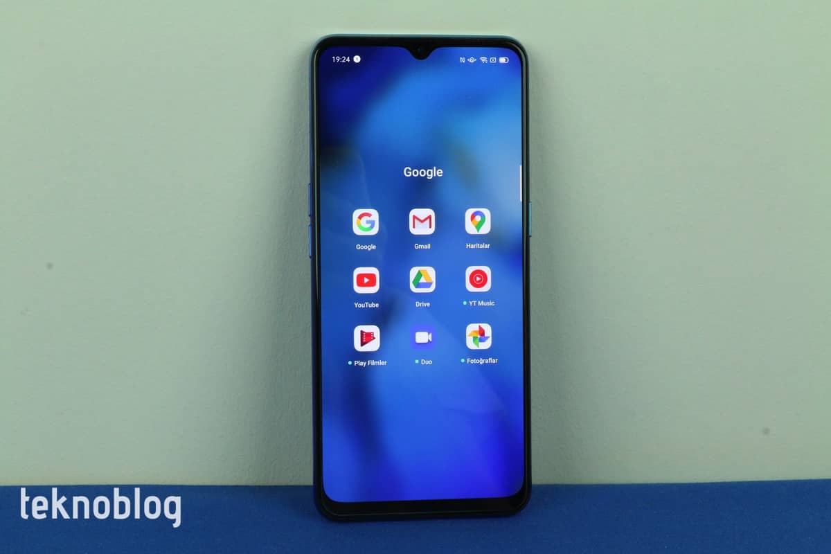 Oppo Reno 3 (Detailed Review) – Tech Blimp