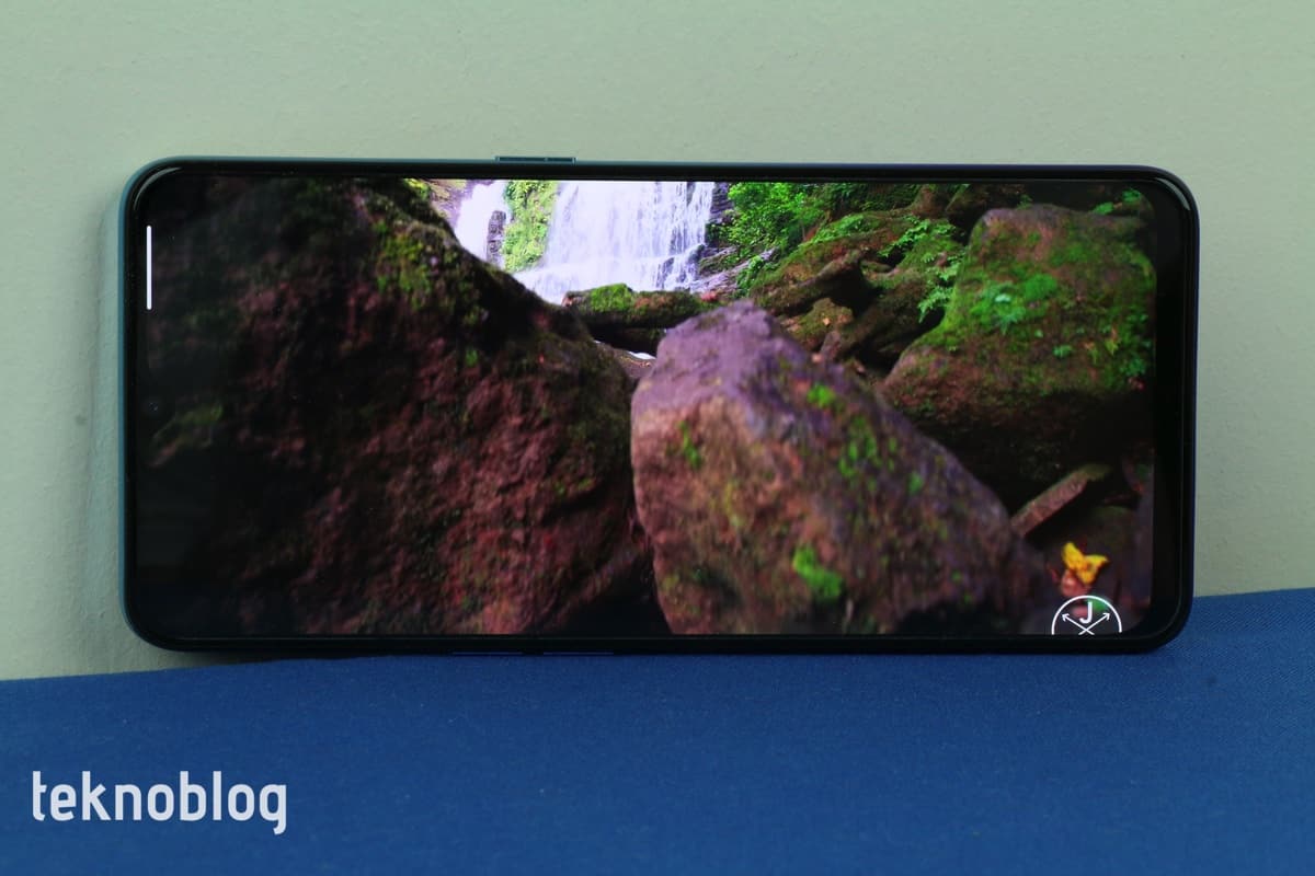 Oppo Reno 3 (Detailed Review) – Tech Blimp